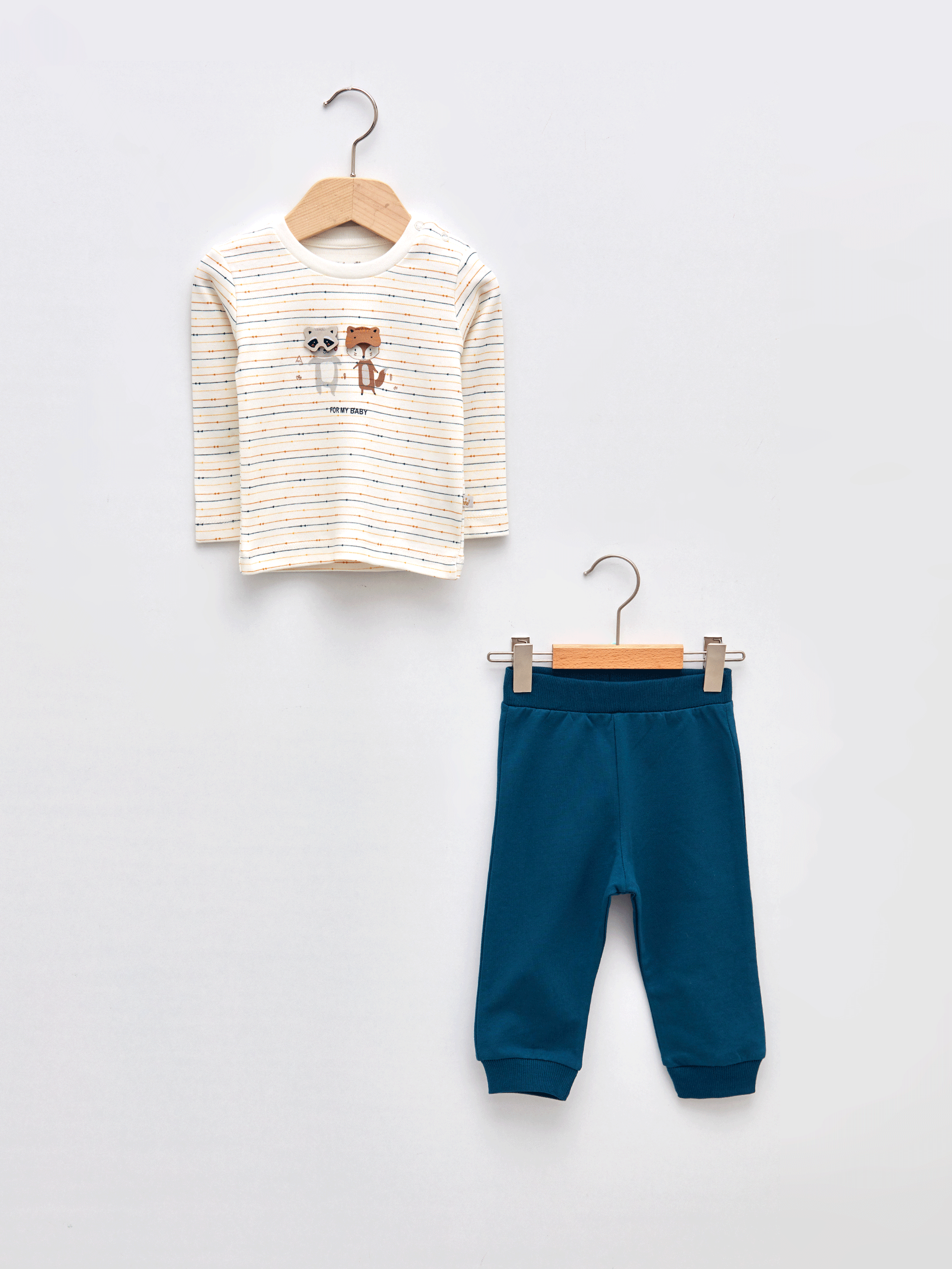 For My Baby Bisiklet Yaka Uzun Kollu Oynar Aplikeli Erkek Bebek Tişört ve Pantolon 2'li Takım For My Baby Bisiklet Yaka Uzun Kollu Oynar Aplikeli Erkek Bebek Tişört ve Pantolon 2'li Takım