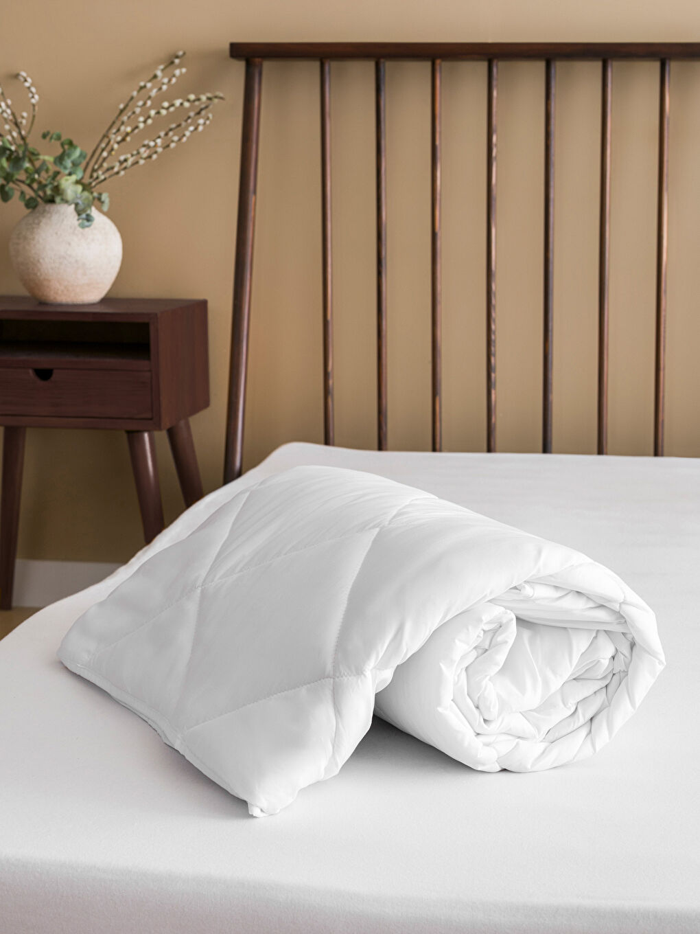 LCW HOME Patterned Double Quilt 195x215 cm -S4JF06Z8-J5E - LC Waikiki