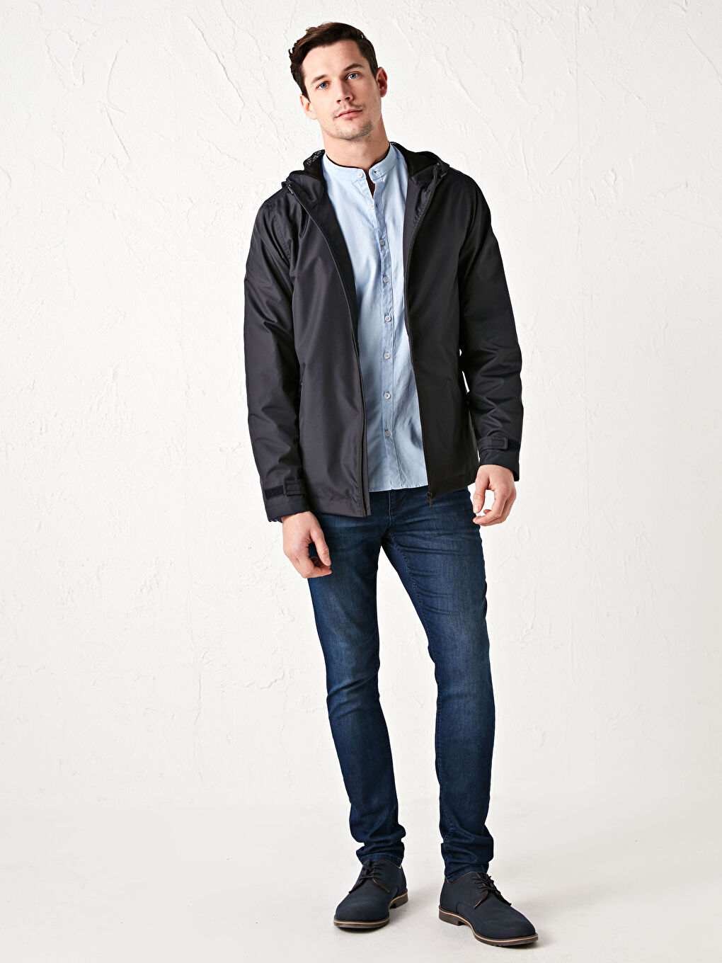 LCWAIKIKI Classic Hooded Vertical Collar Thin Men's Raincoat -S11036Z8 ...