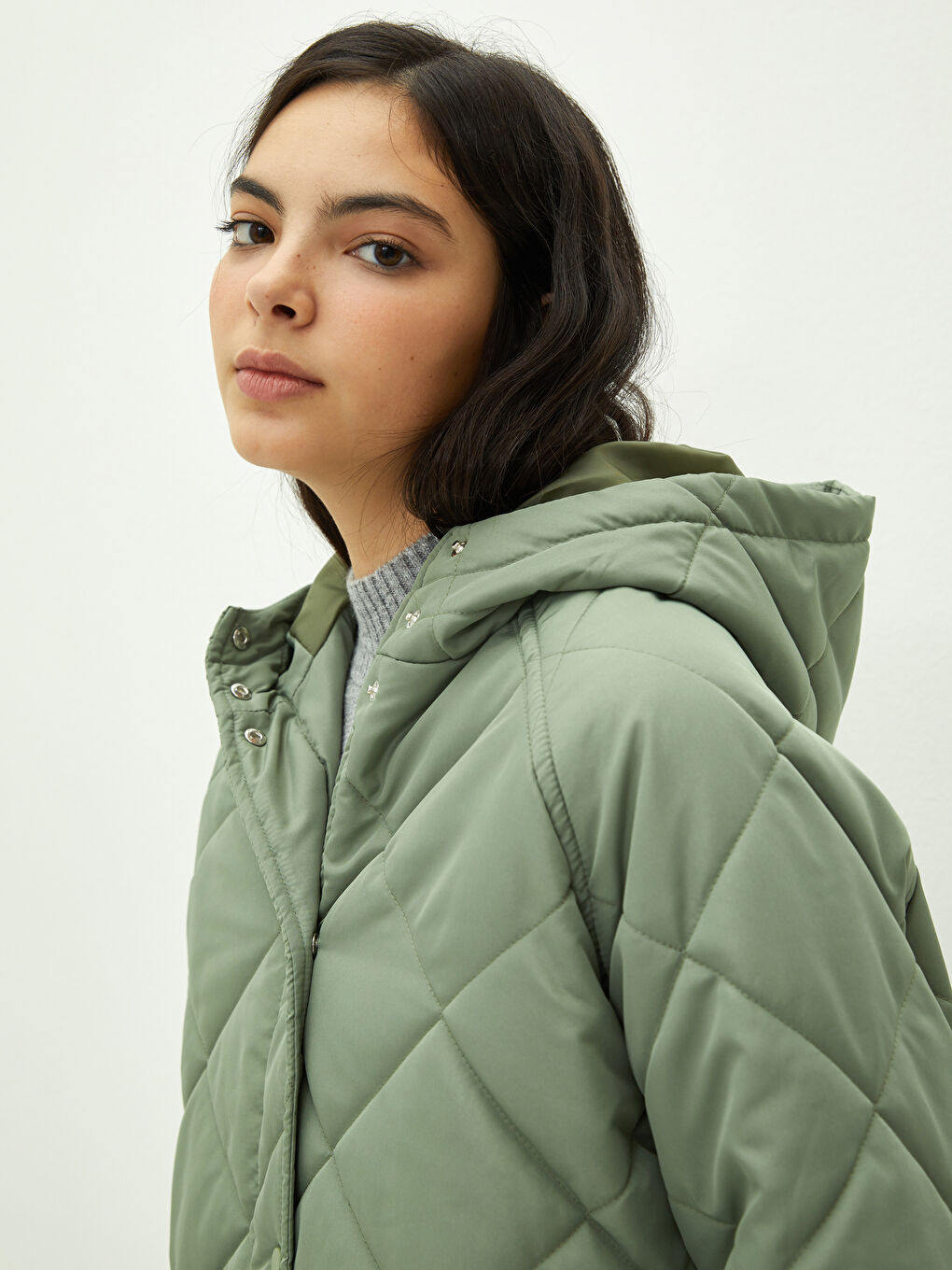 LCW Modest Hooded Quilted Long Sleeves Slim Women's Inflatable Coat ...