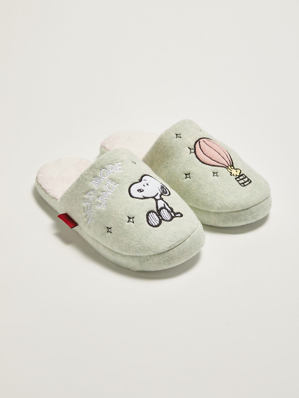 LCW STEPS Snoopy Licensed Women's House Slippers - W1G602Z8-RYR - LC ...