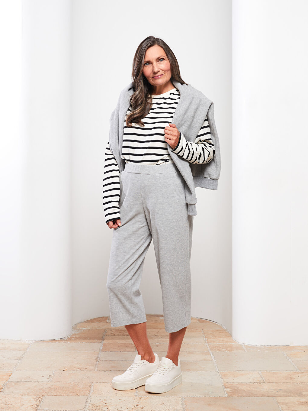 LCW Grace Gri Kadın Beli Lastikli Düz Kapri - S2L635Z8-LAL | LCW