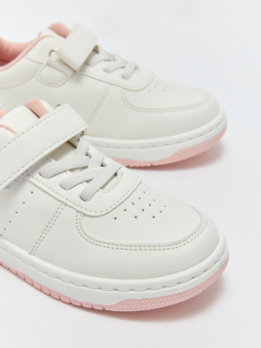 Lcw Steps Faux Leather Girls Sneakers S4bm69z4 Q6k Lc Waikiki