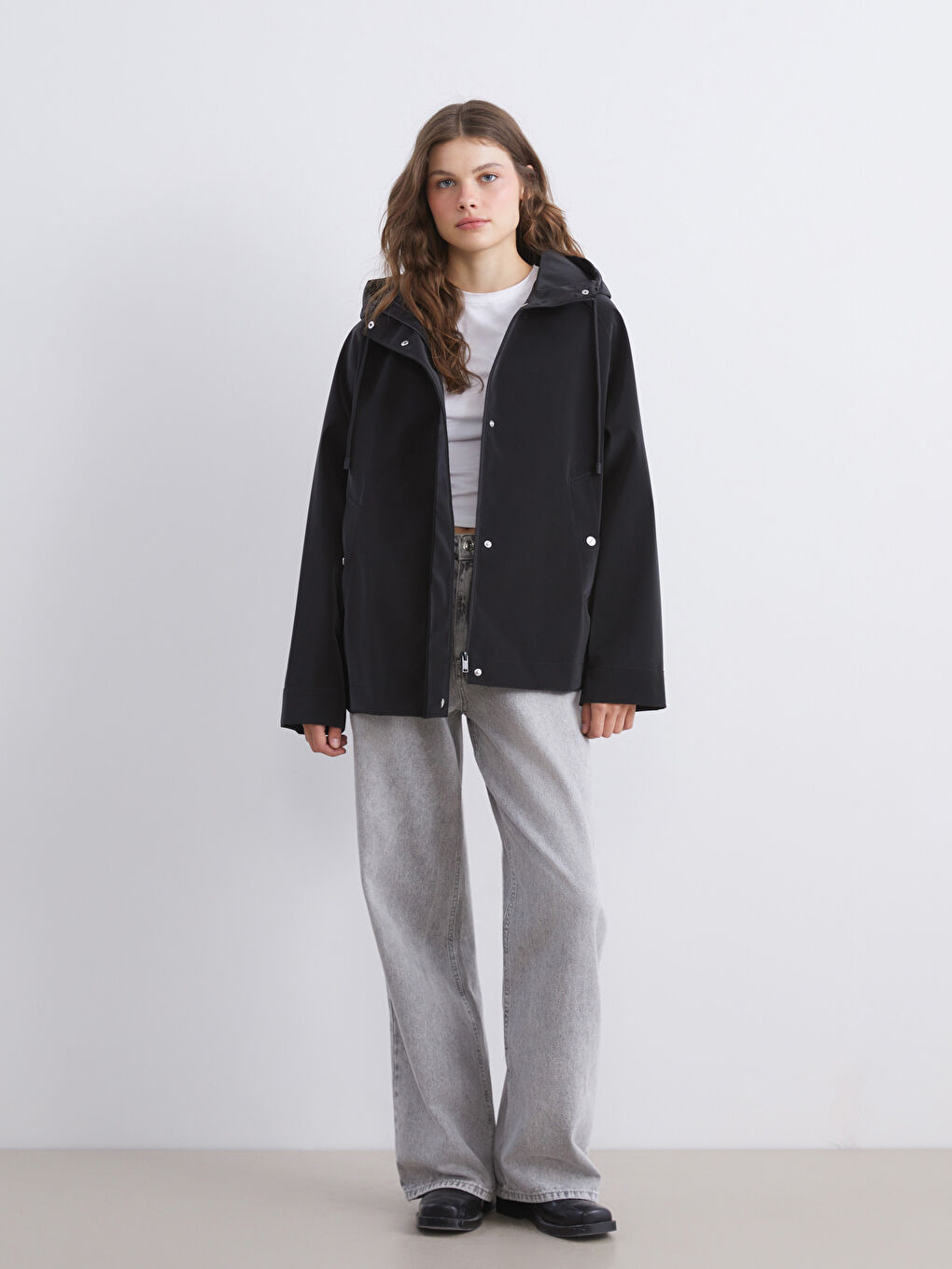 XSIDE Imperméable pour Femmes en Similicuir Surdimensionné à Capuche -W54826Z8-CVL - LC Waikiki