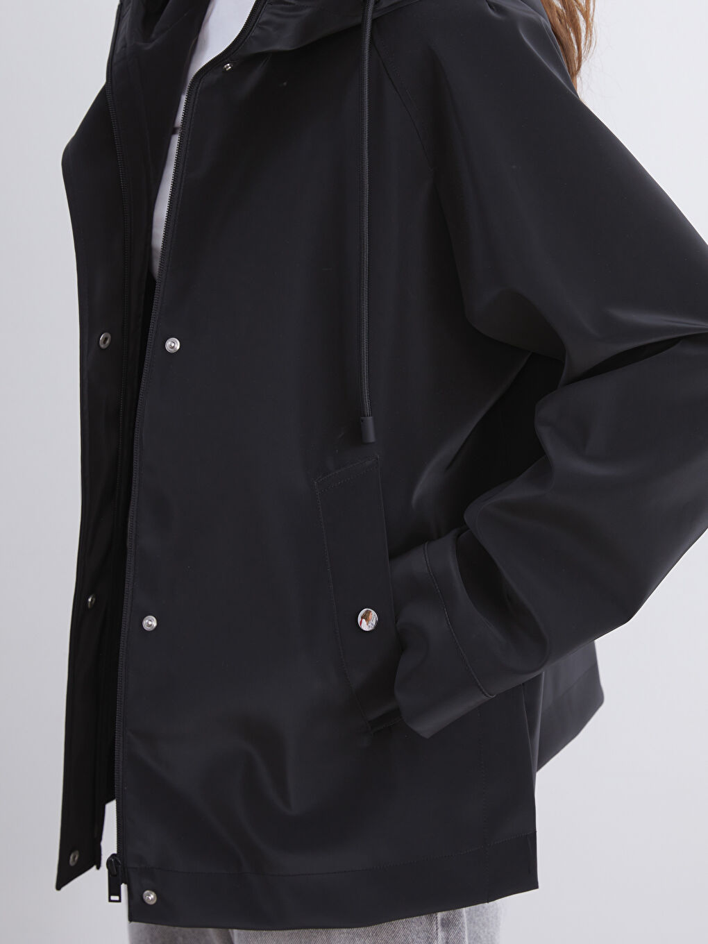 XSIDE Imperméable pour Femmes en Similicuir Surdimensionné à Capuche -W54826Z8-CVL - LC Waikiki