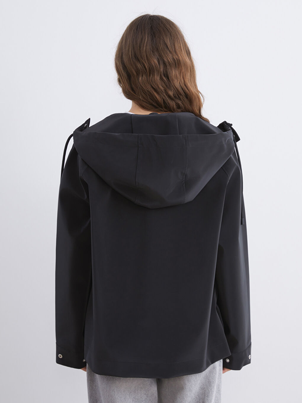 XSIDE Imperméable pour Femmes en Similicuir Surdimensionné à Capuche -W54826Z8-CVL - LC Waikiki