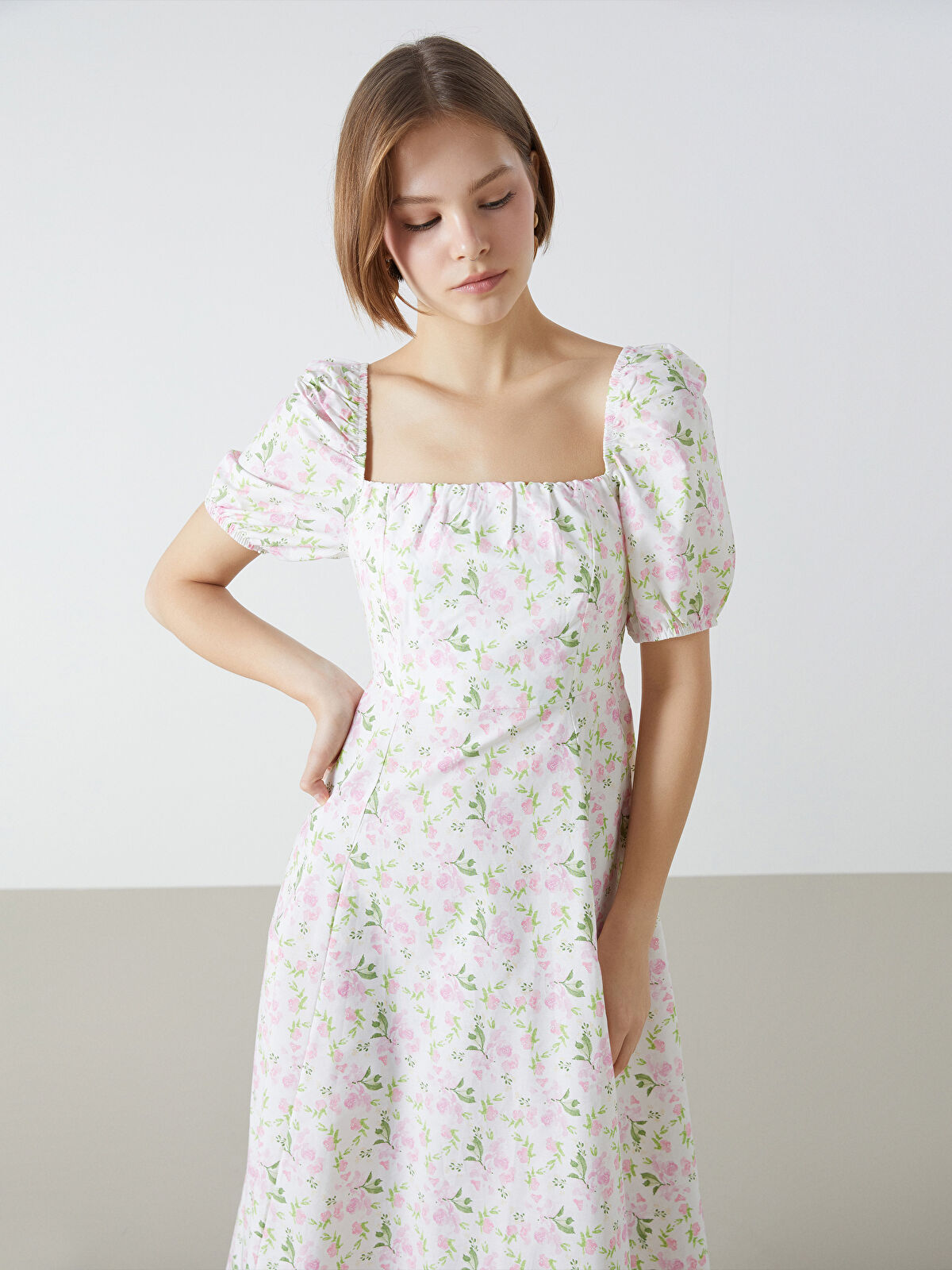 Pembe Kare Yaka Çiçekli Kadın Elbise - S5GS91Z8-YVU | LCW