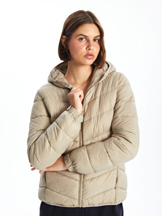 LCW Vision Women's Hooded Plain Puffer Coat -W41117Z8-YBG - LC Waikiki