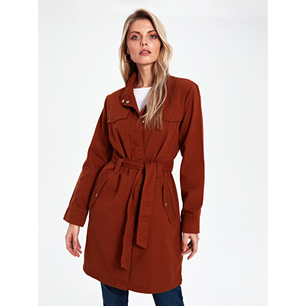 Dik Yaka Kuşaklı Uzun Kollu Kadın İnce Mont