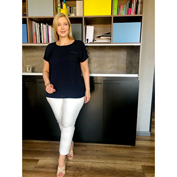 LCW CLASSIC Bisiklet Yaka Standart Fit Kısa Kollu Penye Kadın Esnek Viskon Tişört