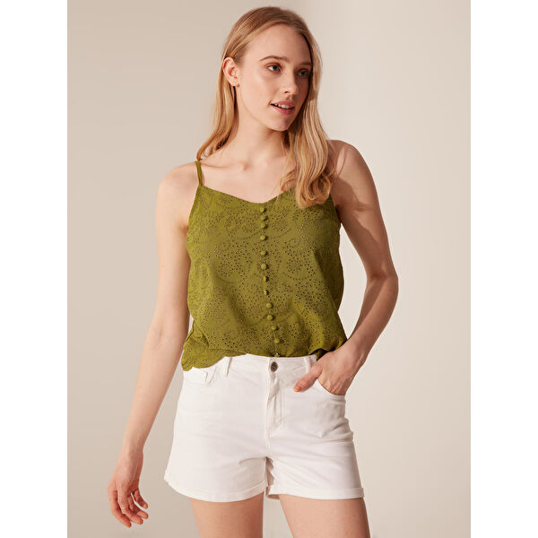 LCW CASUAL V Yaka Standart Fit Askılı Poplin Kadın Fistolu Poplin Bluz LCW CASUAL V Yaka Standart Fit Askılı Poplin Kadın Fistolu Poplin Bluz