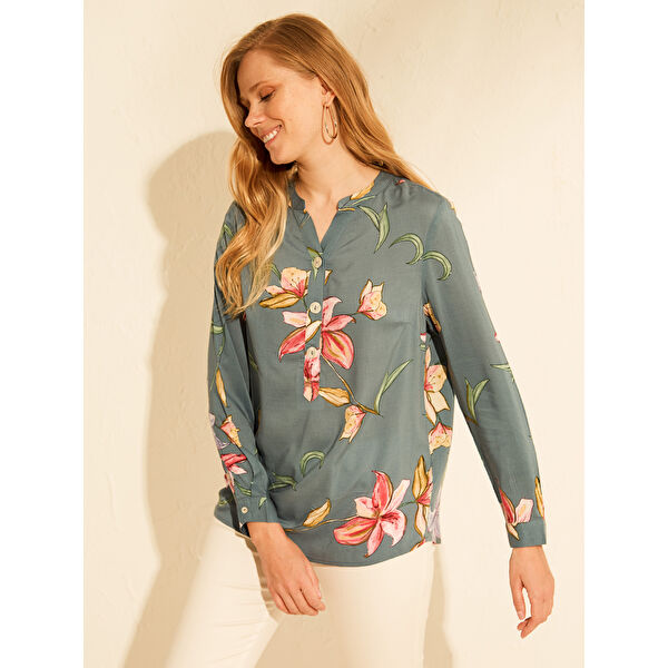 Kaçık Yaka Çiçek Baskılı Uzun Kollu Viskon Kadın Bluz