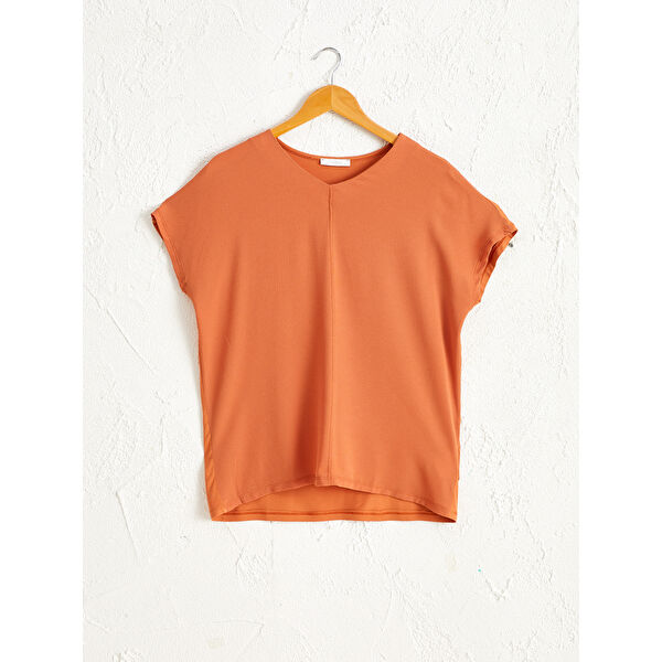 LCW CLASSIC V Yaka Kısa Kollu Penye Kadın Düz Viskon Tişört LCW CLASSIC V Yaka Kısa Kollu Penye Kadın Düz Viskon Tişört