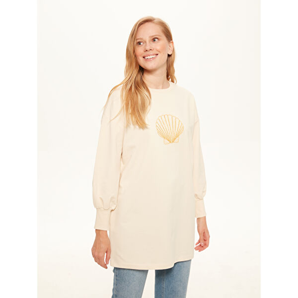 Deniz Kabuğu Baskılı Oversize Sweatshirt Deniz Kabuğu Baskılı Oversize Sweatshirt
