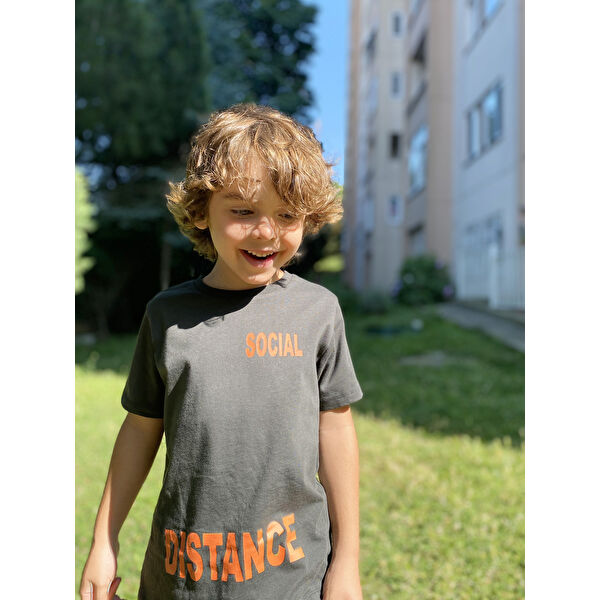 Erkek Çocuk Baskılı Tişört ve Maske