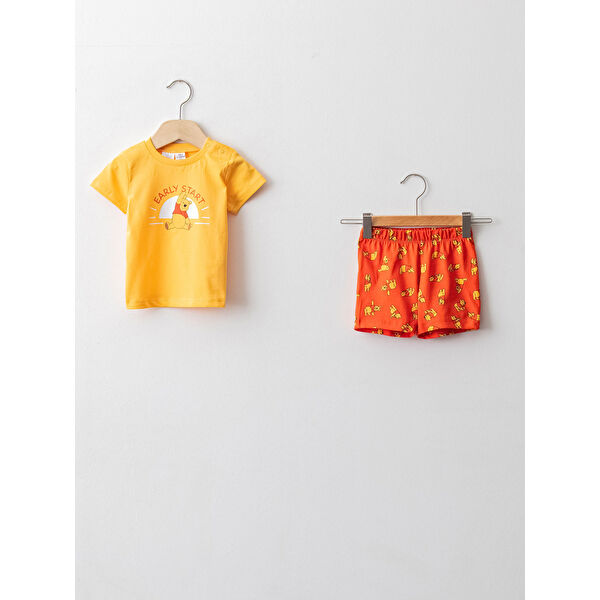 Bisiklet Yaka Kısa Kollu Winnie the Pooh Baskılı Pamuklu Erkek Bebek Pijama Takımı Bisiklet Yaka Kısa Kollu Winnie the Pooh Baskılı Pamuklu Erkek Bebek Pijama Takımı