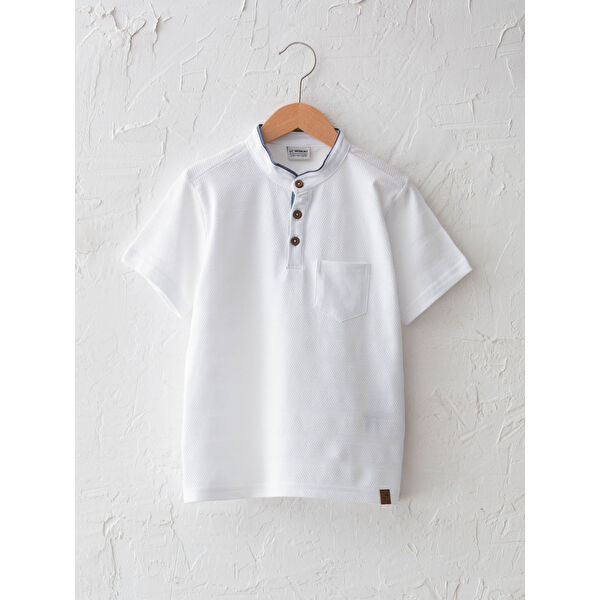 Hakim Yaka Kendinden Desenli Kısa Kollu Erkek Çocuk Tişört