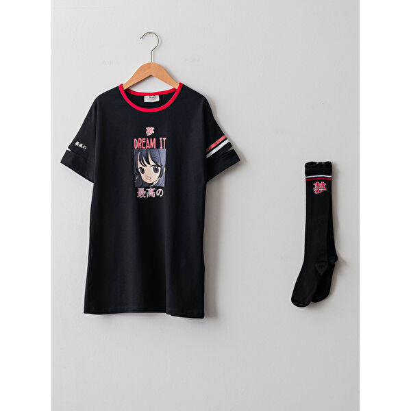 Bisiklet Yaka Baskılı Kısa Kollu Kız Çocuk Elbise ve Diz Altı Çorap Bisiklet Yaka Baskılı Kısa Kollu Kız Çocuk Elbise ve Diz Altı Çorap