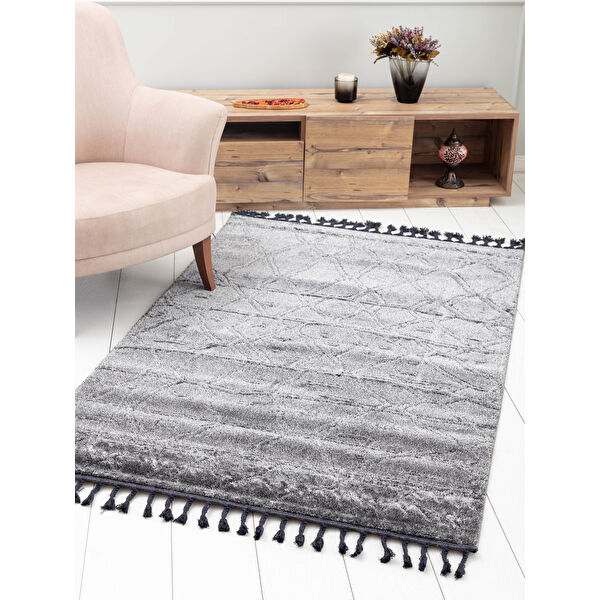 Püsküllü Jakarlı Dokuma Halı 120x180 Cm Püsküllü Jakarlı Dokuma Halı 120x180 Cm