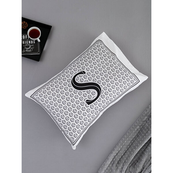 S Harfi Baskılı Yastık Kılıfı 50x70 Cm