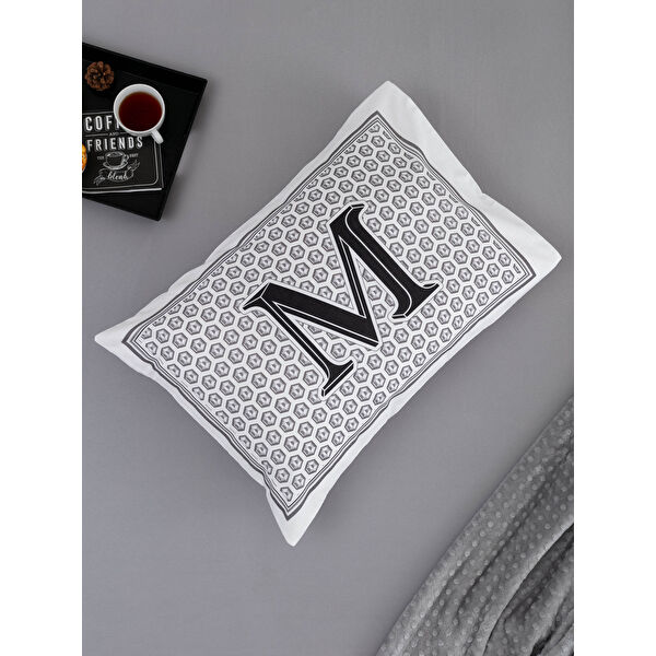 M Harfi Baskılı Yastık Kılıfı 50x70 Cm