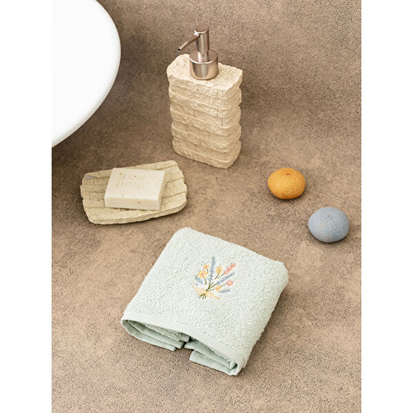 Pamuklu Çiçek Nakışlı El Havlusu 30x50 Cm