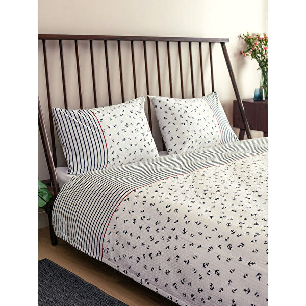 Çizgili ve Çapa Desenli Pamuklu Çift Kişilik Pike Seti Çizgili ve Çapa Desenli Pamuklu Çift Kişilik Pike Seti