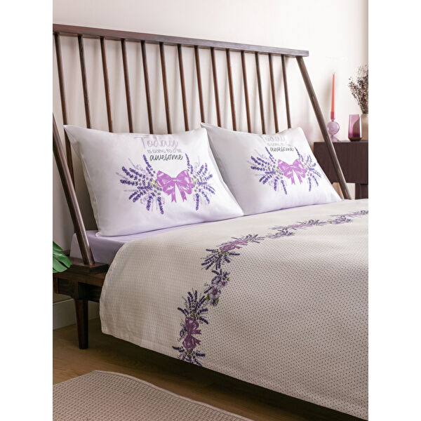 Çiçek Desenli Pamuklu Çift Kişilik Pike Takımı Çiçek Desenli Pamuklu Çift Kişilik Pike Takımı