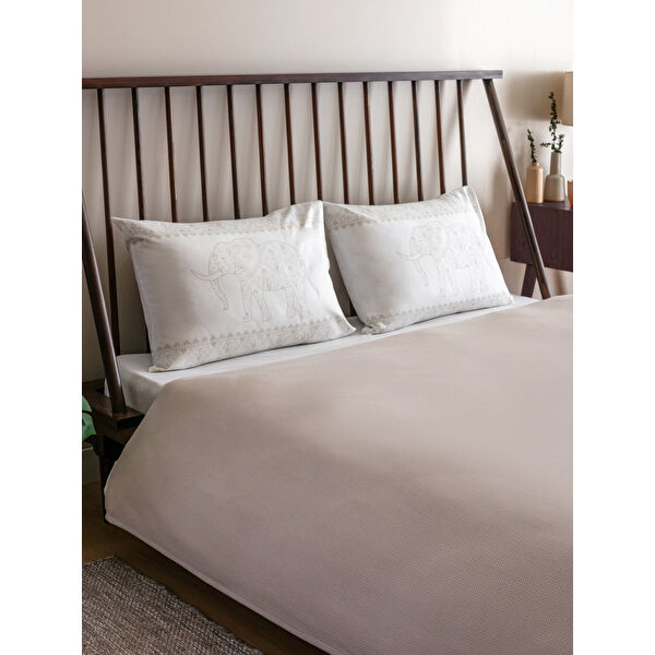 Pamuklu Desenli Çift Kişilik Pike Seti Pamuklu Desenli Çift Kişilik Pike Seti