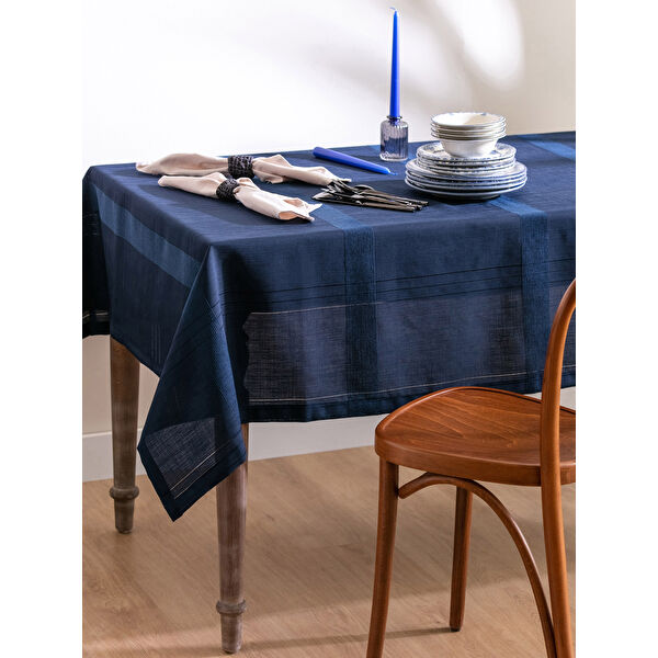 Çizgi Detaylı Masa Örtüsü 150x200 Cm