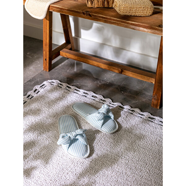 Fiyonk Detaylı Kadın Banyo Terliği