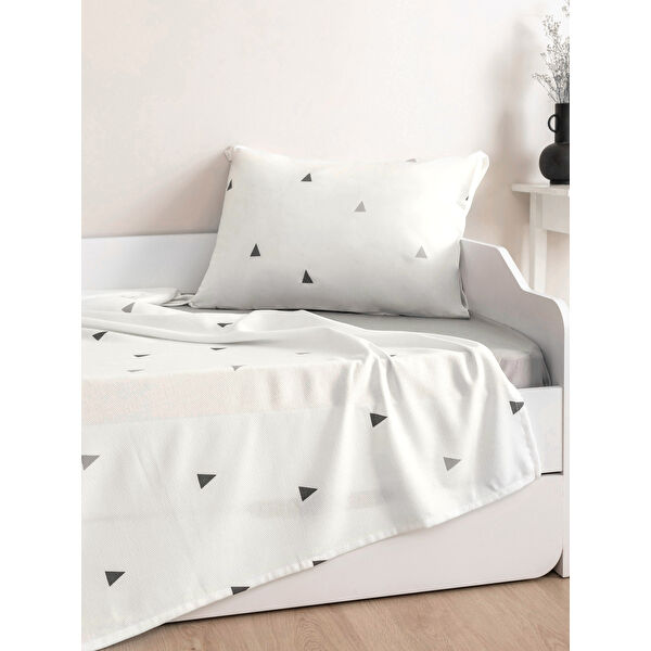 Baskılı Pamuklu Çocuk Pike Takımı Baskılı Pamuklu Çocuk Pike Takımı