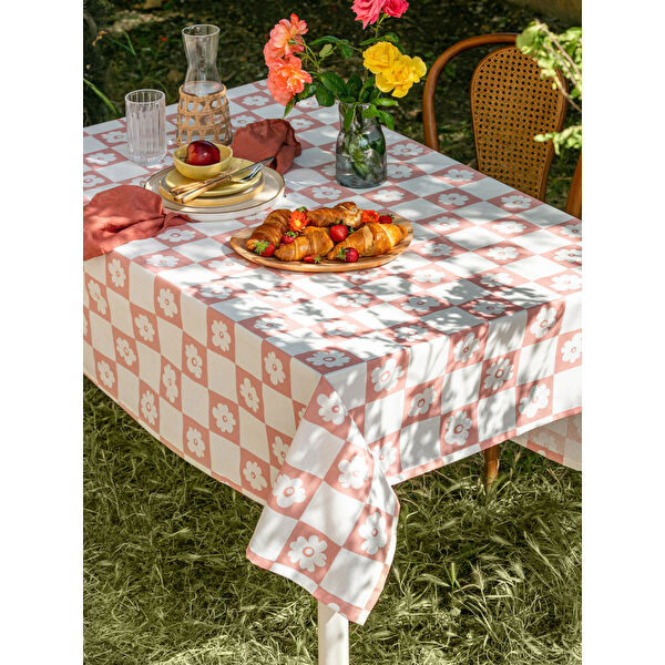 Çiçek Baskılı Pamuklu Masa Örtüsü 150X150 Cm Çiçek Baskılı Pamuklu Masa Örtüsü 150X150 Cm