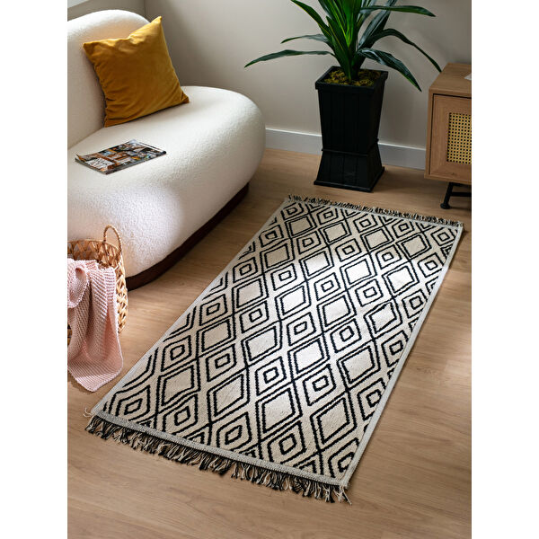 Geometrik Desenli Saçaklı Halı 80x150 Cm Geometrik Desenli Saçaklı Halı 80x150 Cm