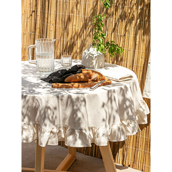 Fırfır Detaylı Pamuklu Masa Örtüsü 150x150 Cm