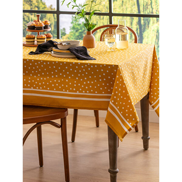 Puantiye Baskılı Masa Örtüsü 150x200 Cm