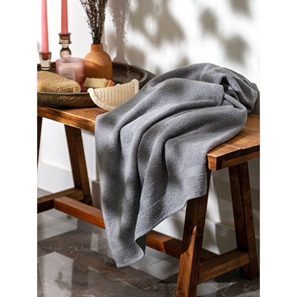 Düz Pamuklu Banyo Havlusu 70x140 Cm Düz Pamuklu Banyo Havlusu 70x140 Cm