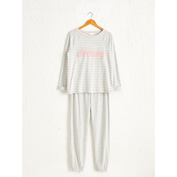 Bisiklet Yaka Slogan Nakışlı Pijama Takımı