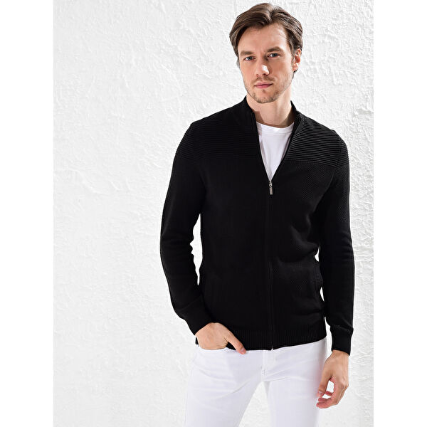 Standart Kalıp Dik Yaka Desenli Triko Hırka