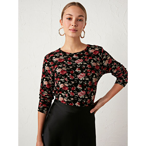 Çiçek Desenli Esnek Tişört