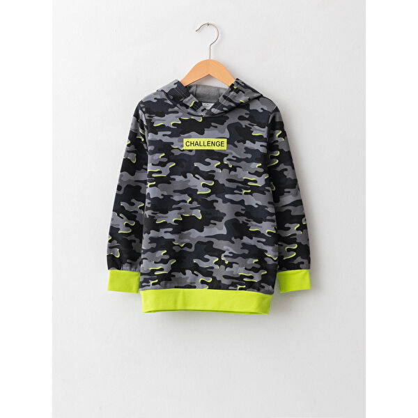 Kapüşonlu Kamuflaj Desenli Uzun Kollu Erkek Çocuk Sweatshirt Kapüşonlu Kamuflaj Desenli Uzun Kollu Erkek Çocuk Sweatshirt