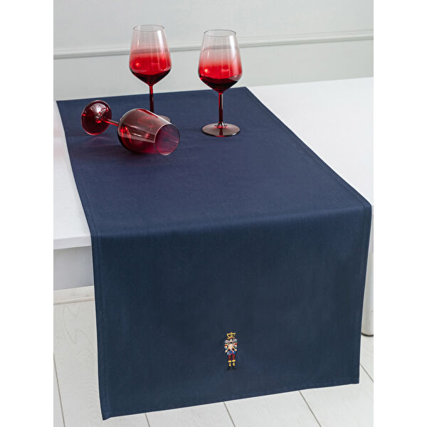 Nakış Detaylı Düz Runner 45x150 Cm Nakış Detaylı Düz Runner 45x150 Cm