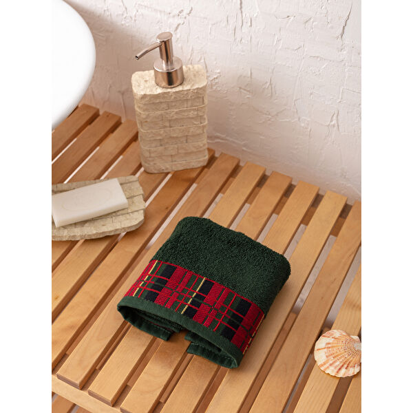 Nakış Detaylı Bukle El Havlusu 30x50 Cm Nakış Detaylı Bukle El Havlusu 30x50 Cm
