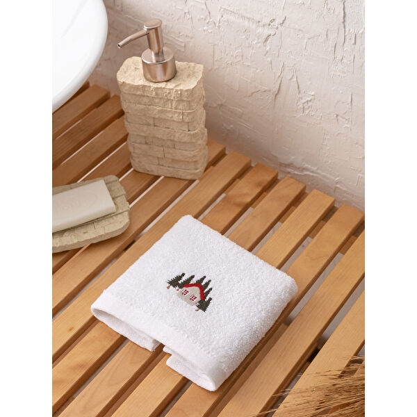 Yılbaşı Temalı Nakış Detaylı Bukle El Havlusu 30x50 Cm Yılbaşı Temalı Nakış Detaylı Bukle El Havlusu 30x50 Cm