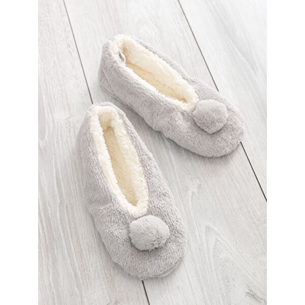 Ponpon Detaylı Pelüş Kadın Ev Ayakkabısı