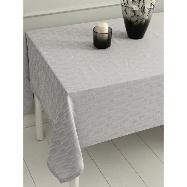 Kendinden Desenli Jakarlı Masa Örtüsü 150x200 Cm