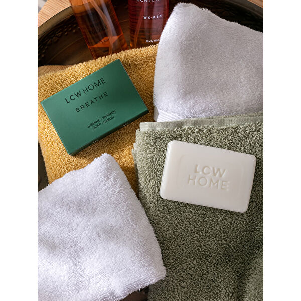 Yasemin Kokulu Katı Sabun 100 Gr Yasemin Kokulu Katı Sabun 100 Gr