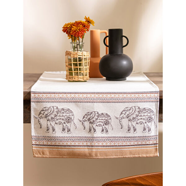 Fil Desenli Jakarlı Runner 45x120 Cm Fil Desenli Jakarlı Runner 45x120 Cm