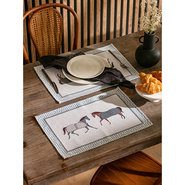 At Desenli Jakarlı Amerikan Servis 2'li 33x55 Cm At Desenli Jakarlı Amerikan Servis 2'li 33x55 Cm