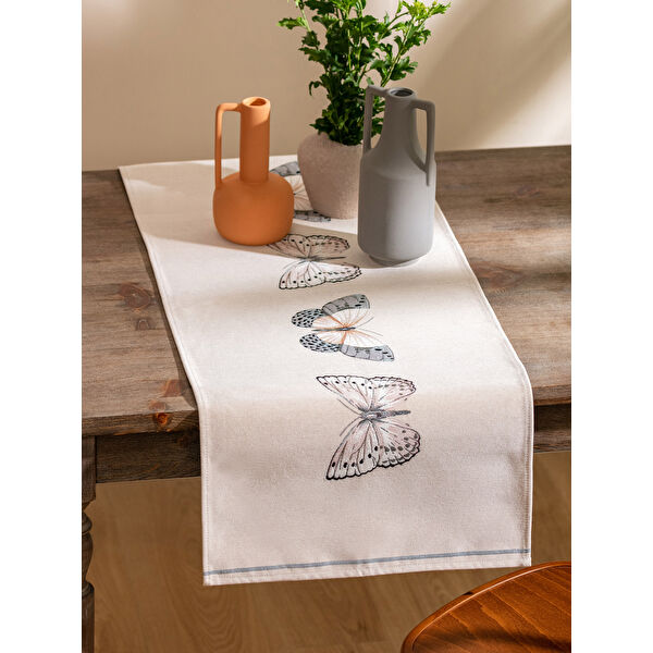 Kelebek Desenli Jakarlı Runner 45x120 Cm Kelebek Desenli Jakarlı Runner 45x120 Cm